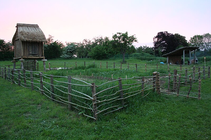 Musée et sites archéologiques de Vieux-la-Romaine à Éterville - Monumentum