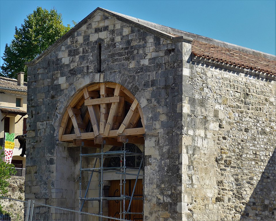 Eglise de Mélas au Teil - PA00116824 - Monumentum